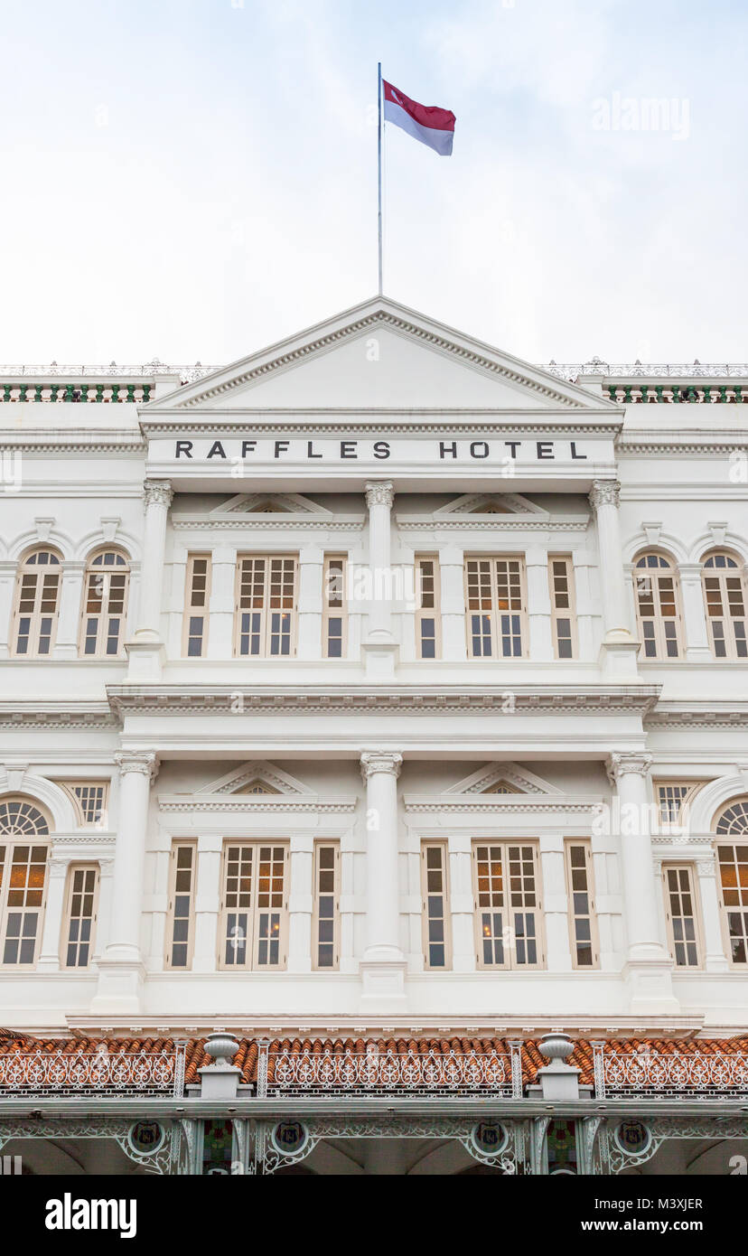 The main facade of the iconic Raffles Hotel in Singapore Stock Photo ...
