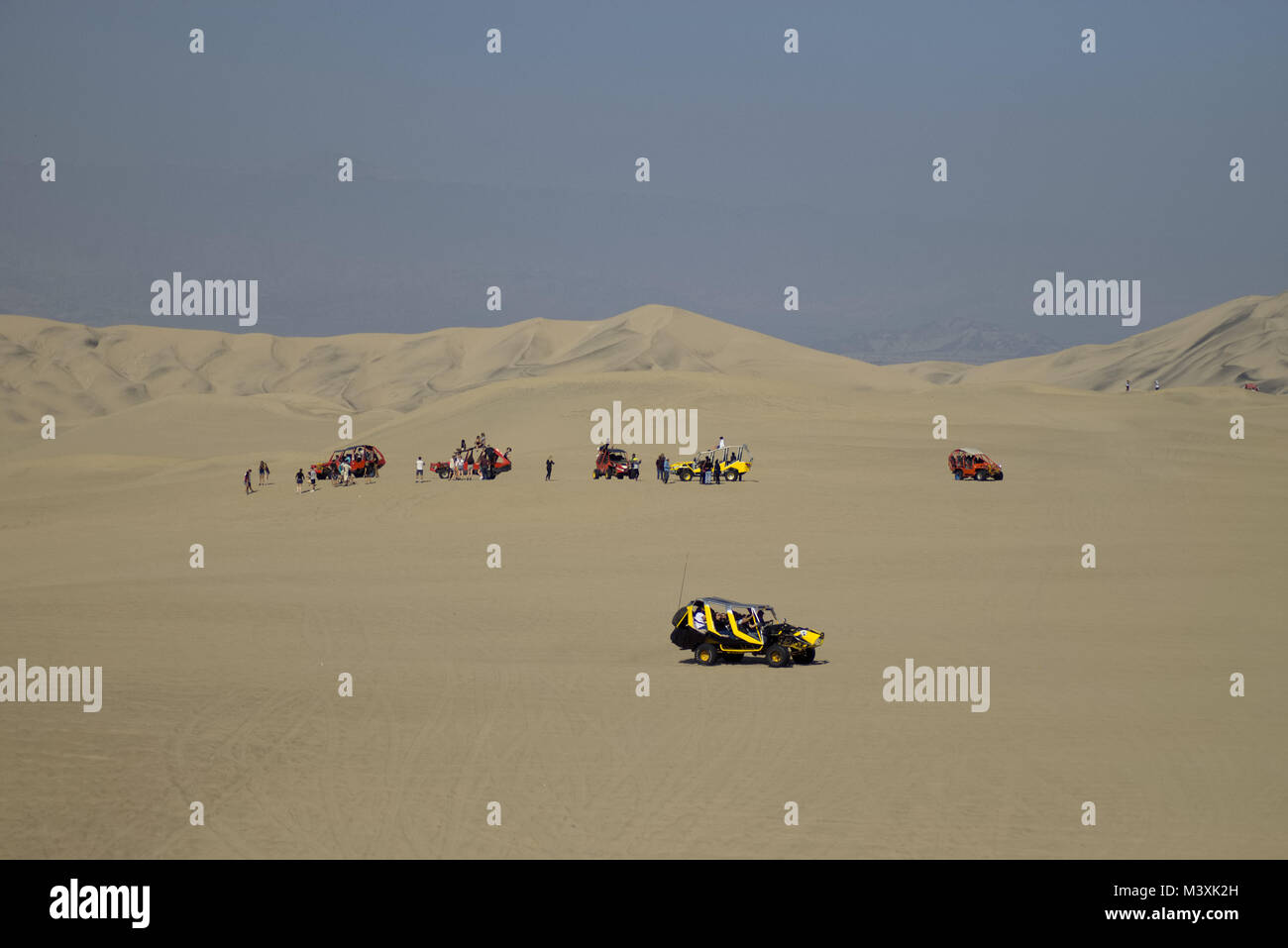 Sand buggy rides at Ica Desert, Peru Stock Photo - Alamy
