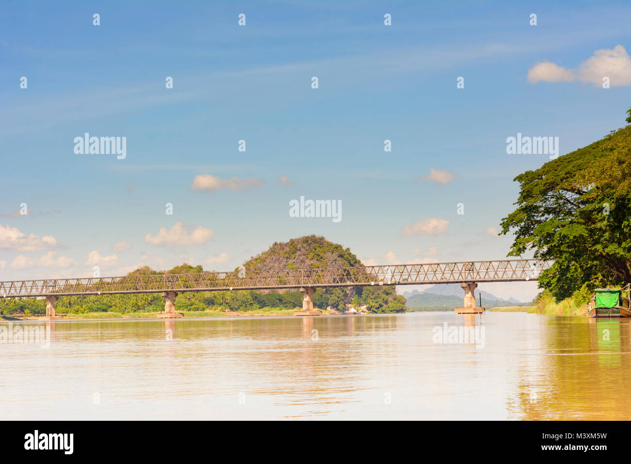 Salween myanmar karen hi-res stock photography and images - Alamy