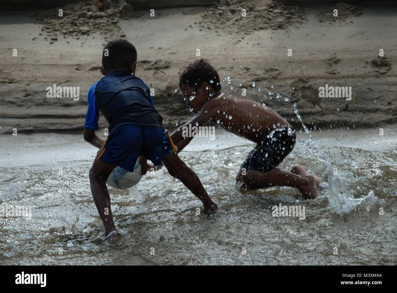 Fiji rugby kids hi-res stock photography and images - Alamy