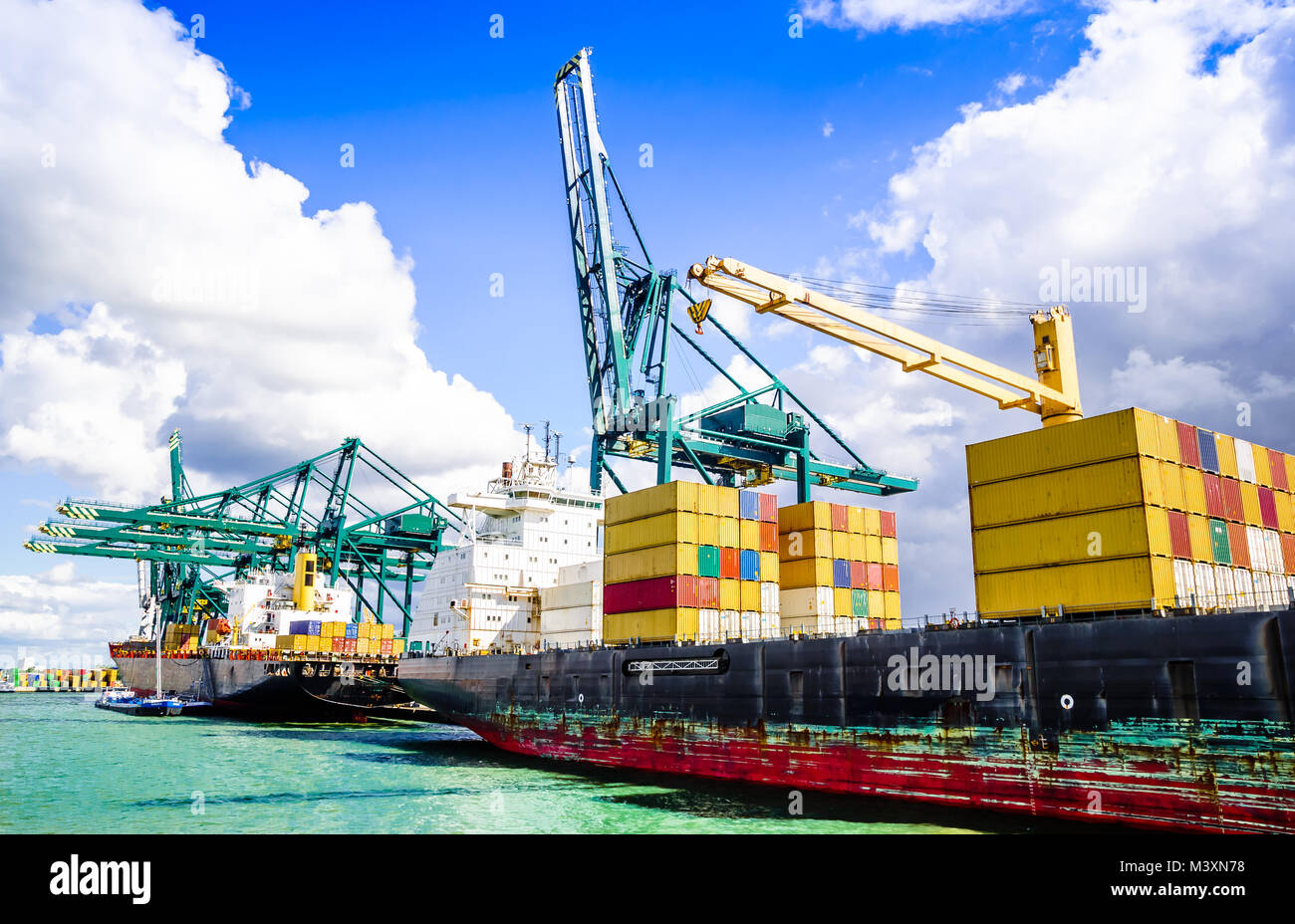 The harbor of antwerp hi-res stock photography and images - Alamy