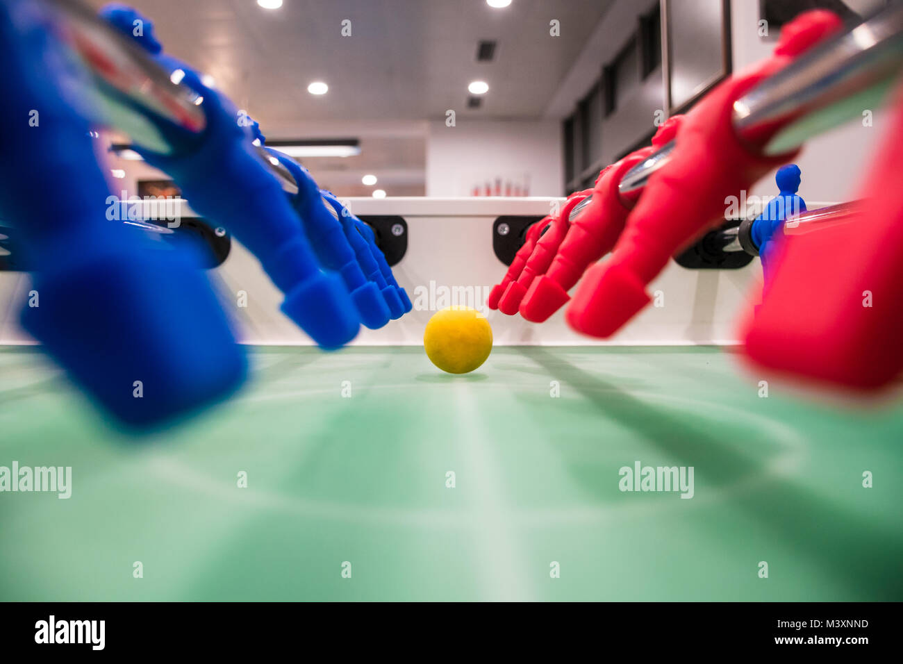 Miniature football figures hi-res stock photography and images - Alamy