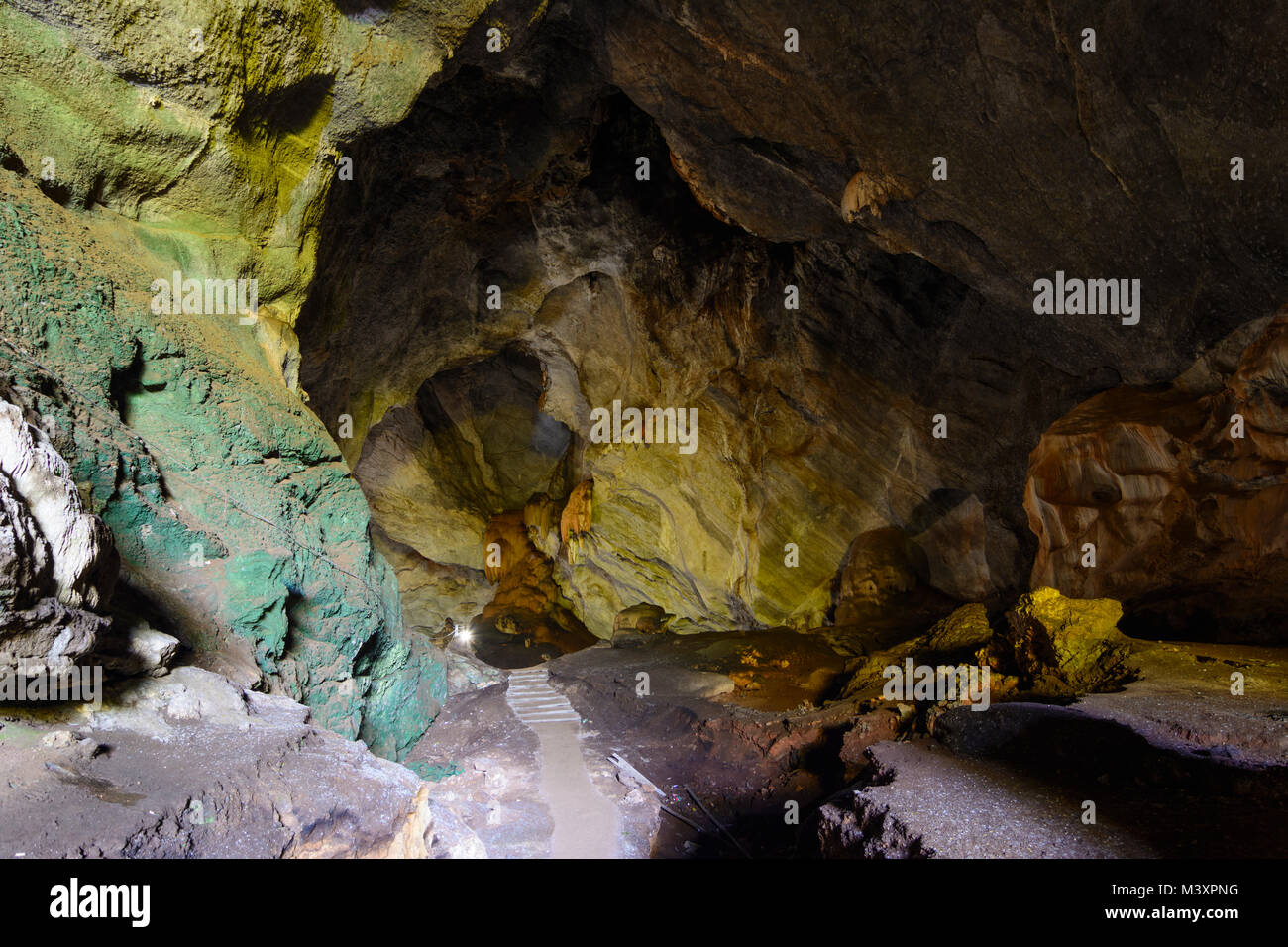 Hpa-An: Saddan (Sadan, Saddar) Cave, lime stone, path, , Kayin (Karen ...