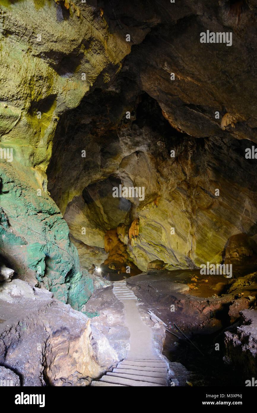 Hpa-An: Saddan (Sadan, Saddar) Cave, lime stone, path, , Kayin (Karen ...