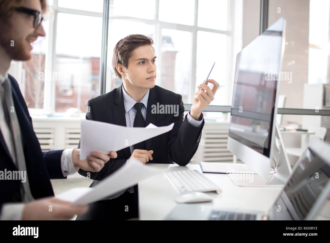 Brokers at work Stock Photo - Alamy