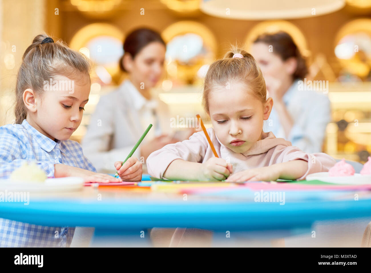 Friendly drawing hi-res stock photography and images - Alamy