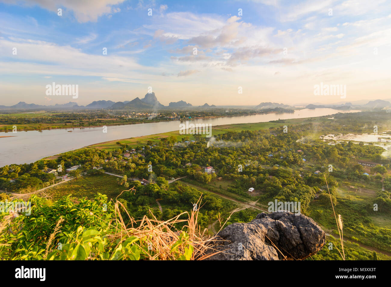 Hpa-An: view from mount Hpan-Pu (Hpa-Pu) to Thanlwin (Salween) River ...