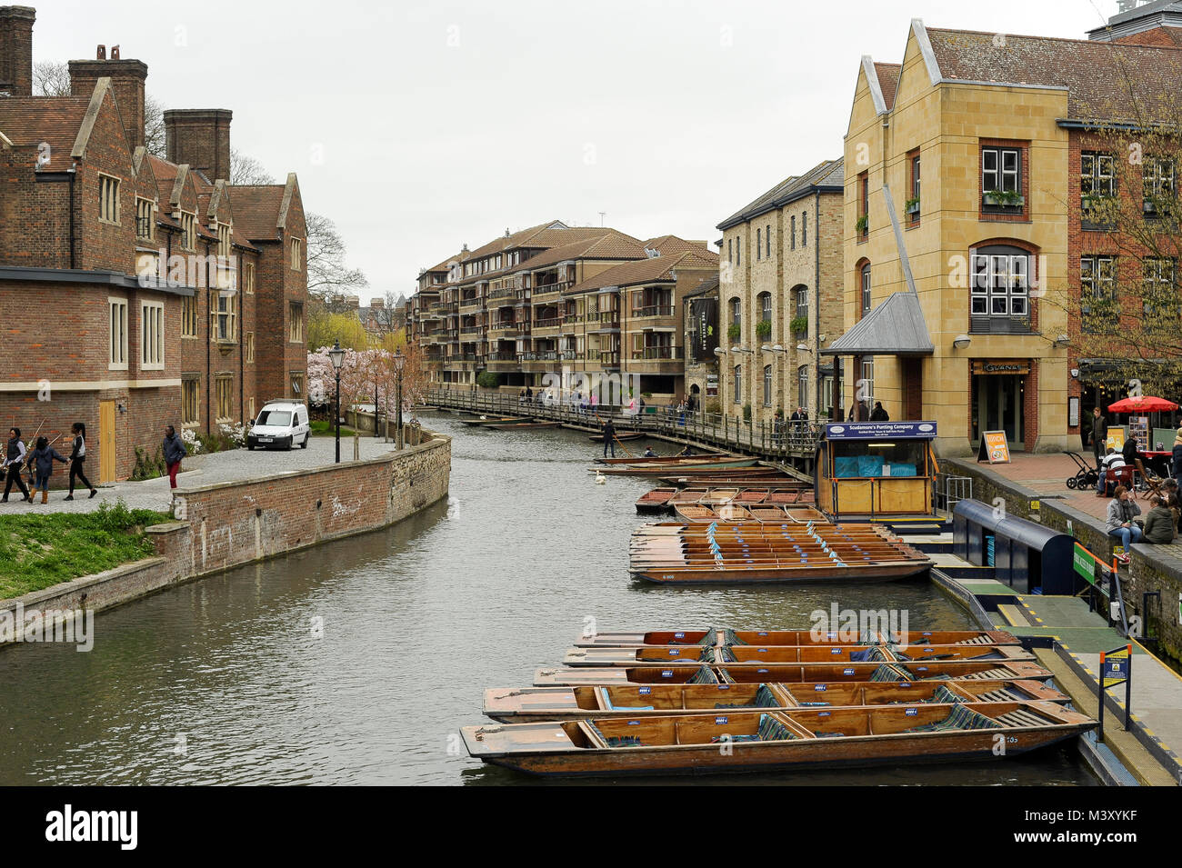 Punts on River Cam in Historic Centre of Cambridge, Cambridgeshire ...