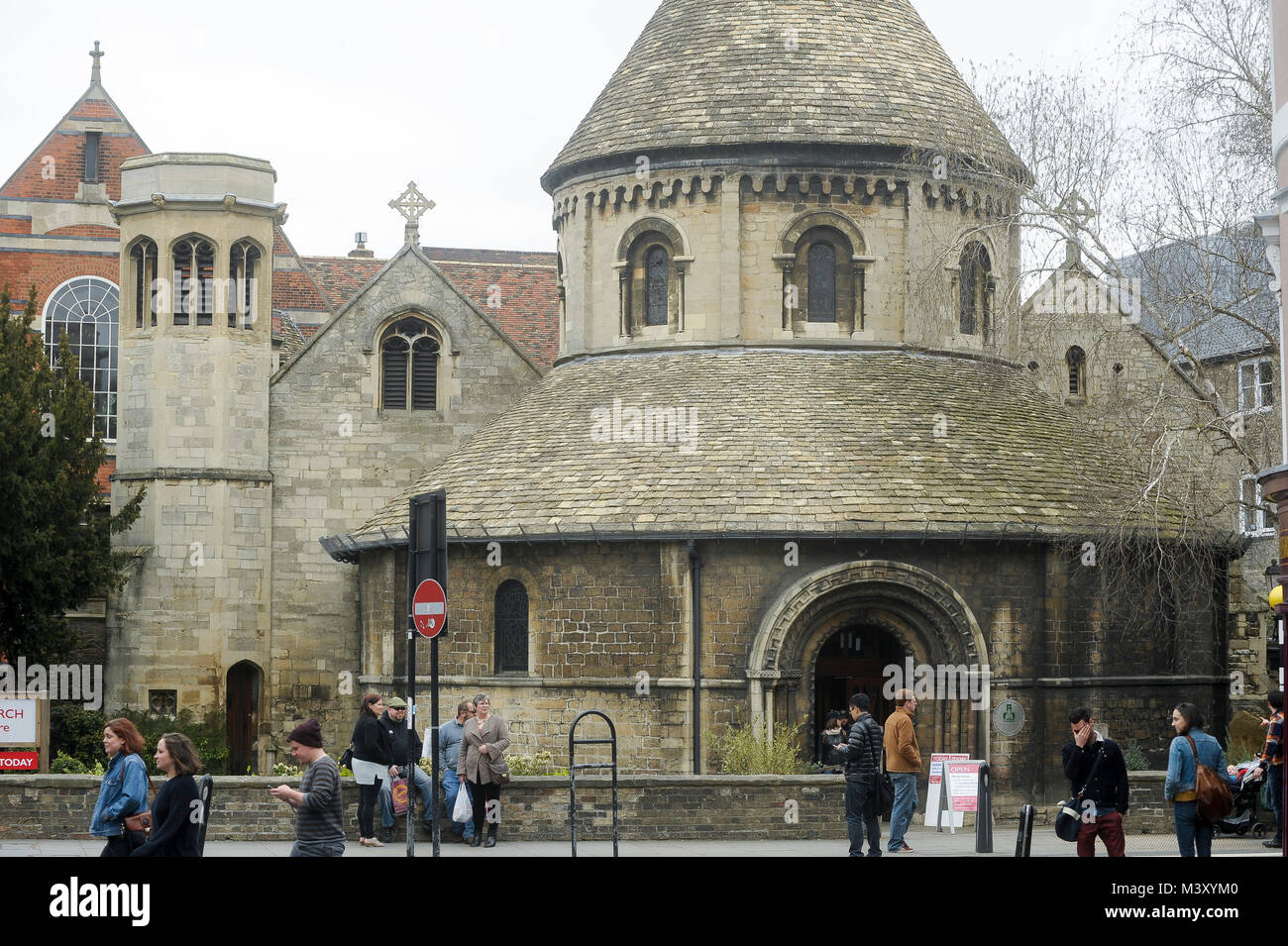 Norman romanesque style hi-res stock photography and images - Alamy