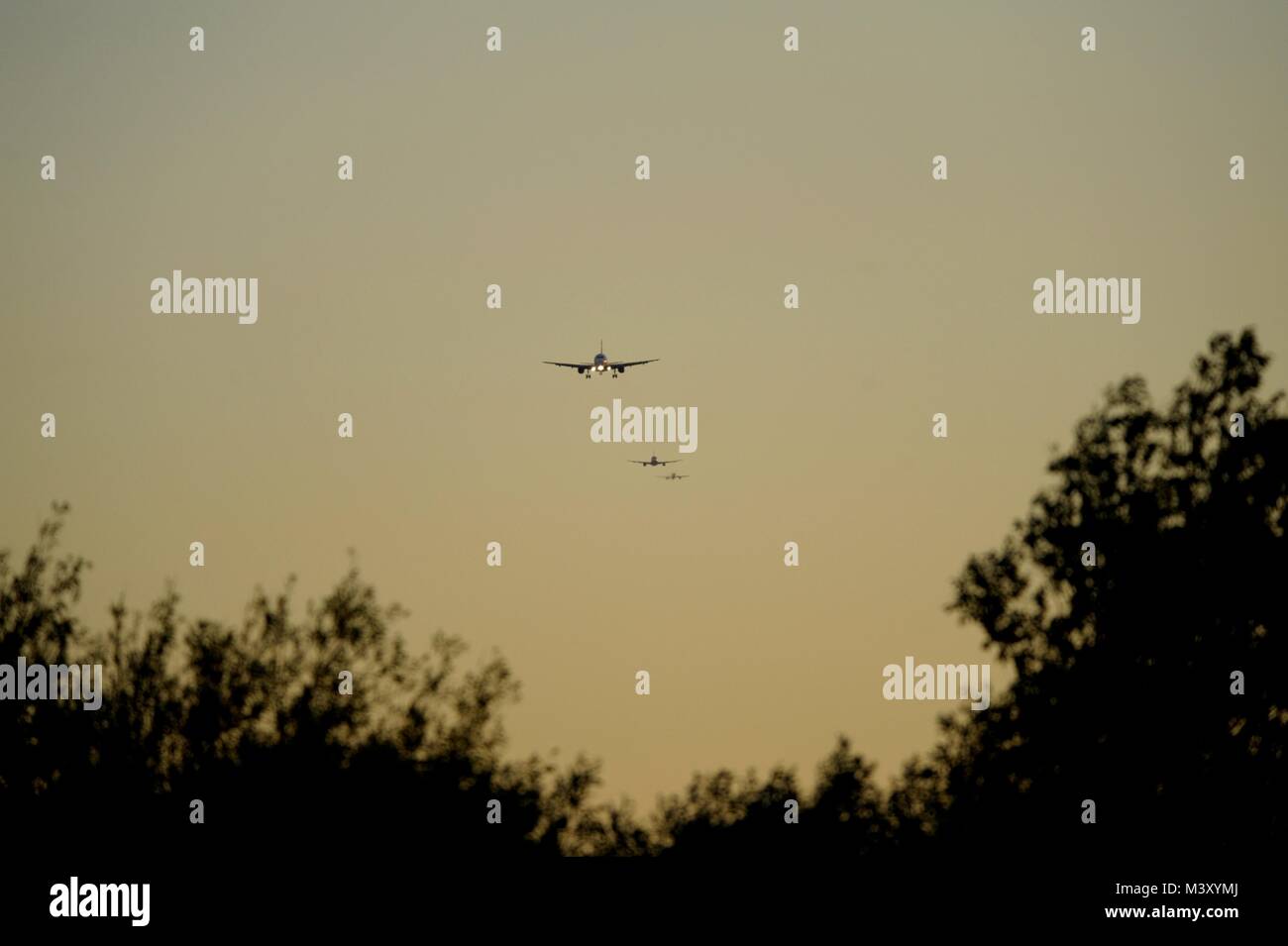 Aircraft, airport, airshow, Farnborough England Stock Photo - Alamy