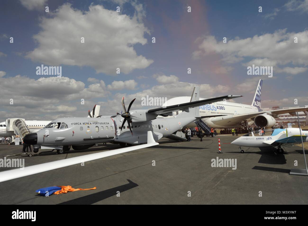 Aircraft, airport, airshow, Farnborough England Stock Photo - Alamy