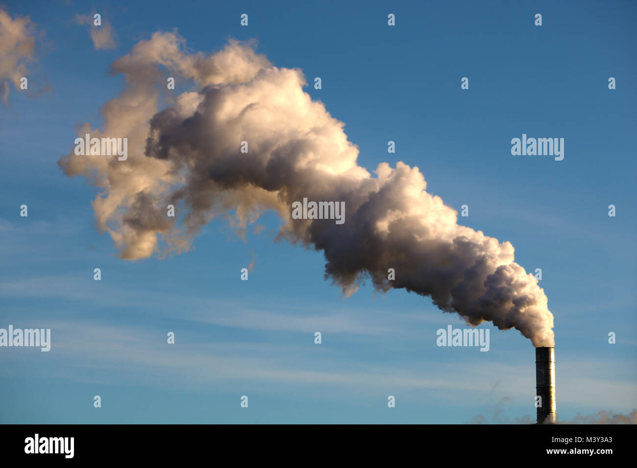 Smoke stack at the Phillips 66 oil refinery in Ferndale, Washington ...