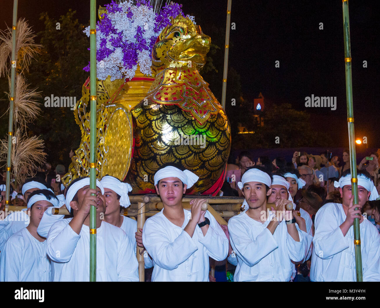Participants in a parade during Yee Peng festival in Chiang Mai ...