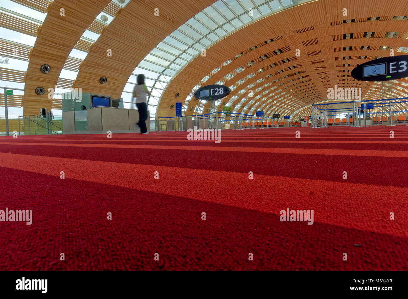 International departure area, Terminal 2E, Charles de Gaulle Airport ...