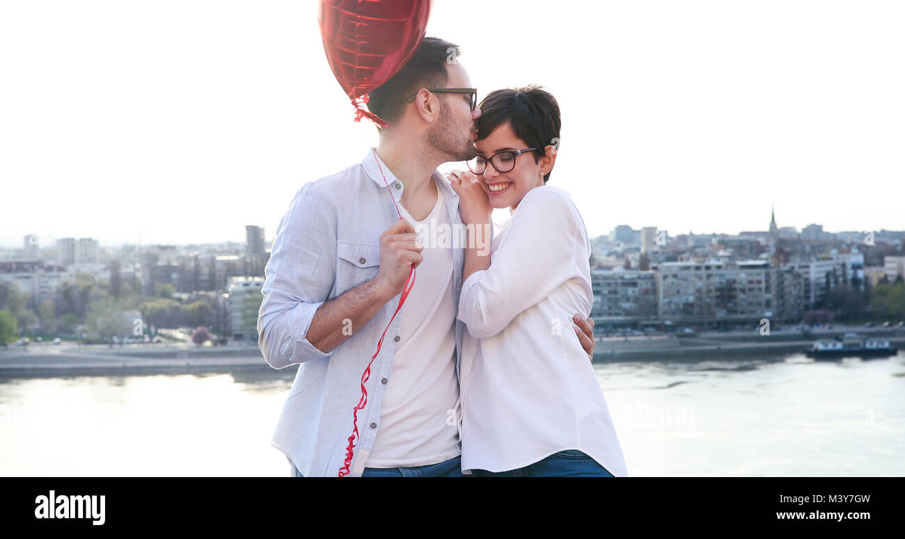 Beautiful couple kissing hugging hi-res stock photography and images ...
