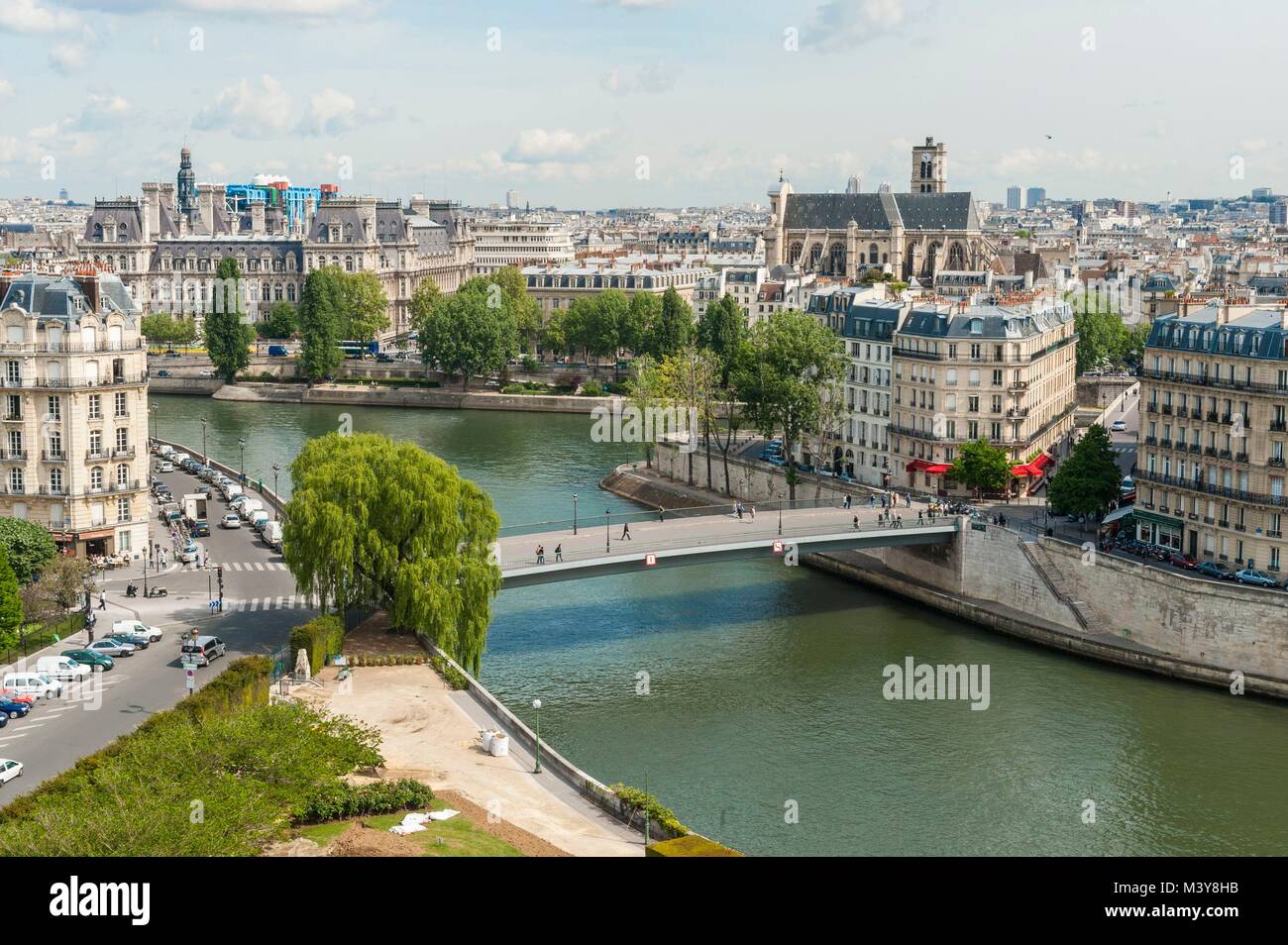 France, Paris, area listed as World Heritage by UNESCO, Pont Saint ...