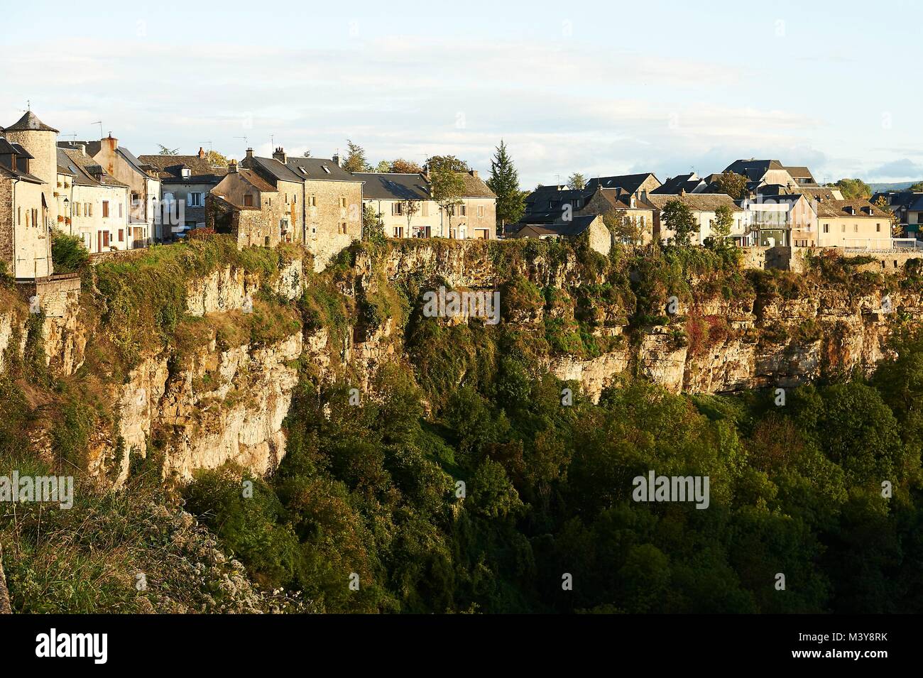 France, Aveyron, Bozouls, the Bozouls hole, overview Stock Photo - Alamy