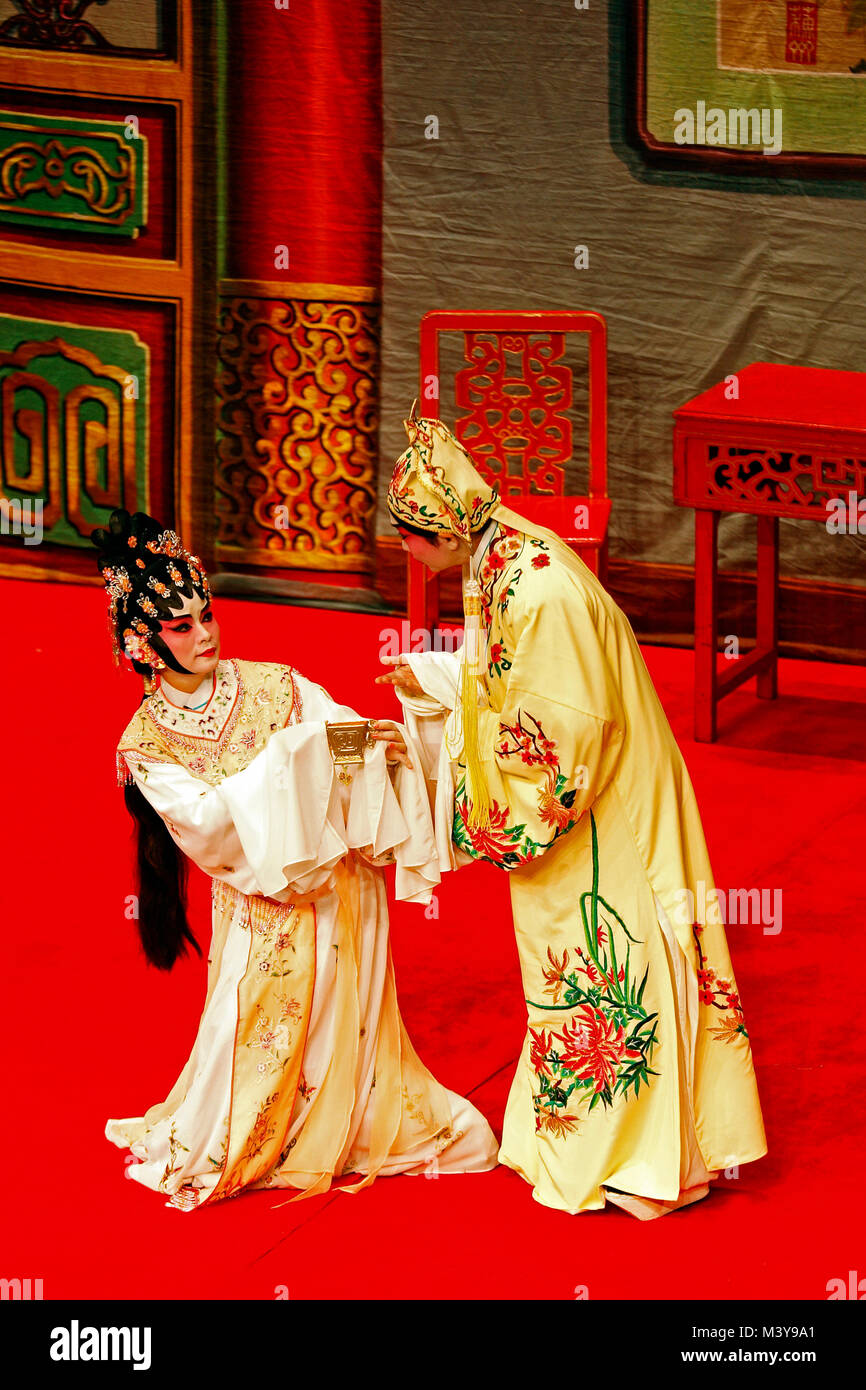 Cantonese opera singer hi-res stock photography and images - Alamy