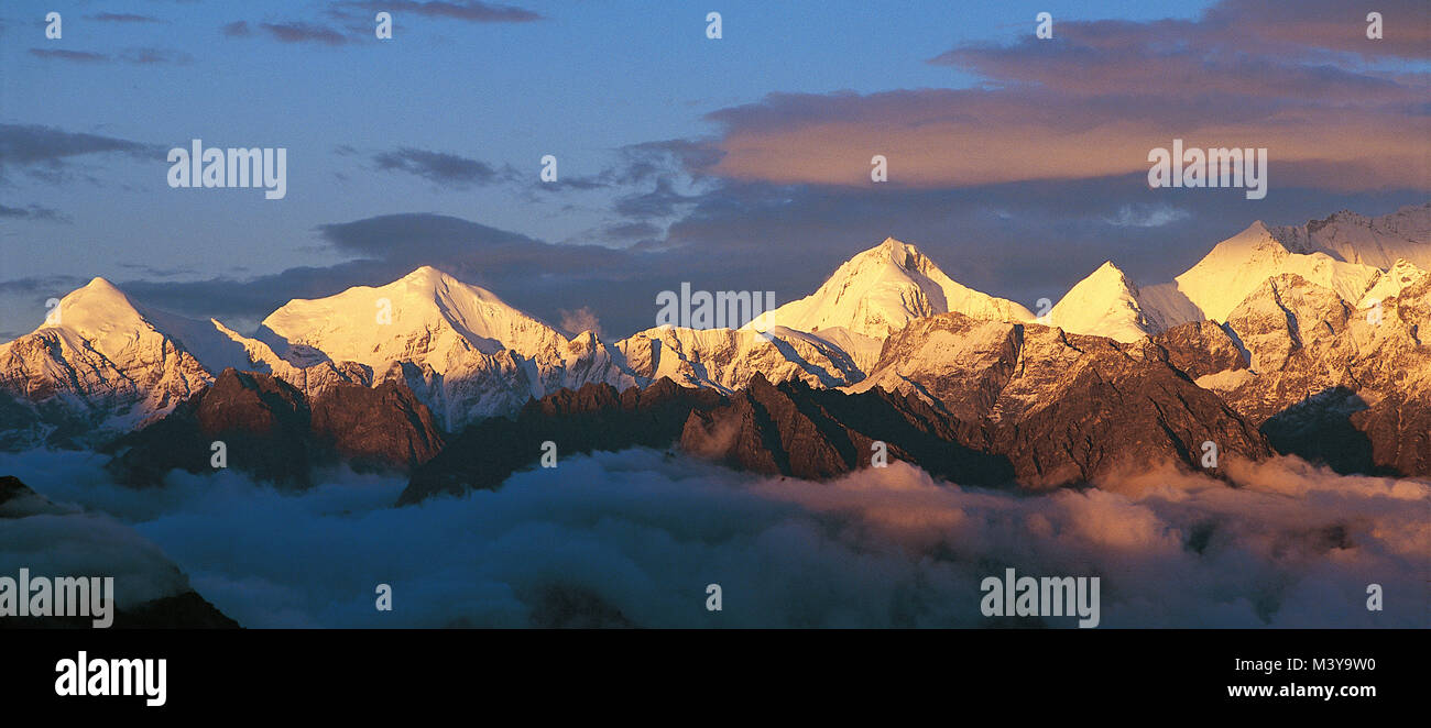 India, Uttarakhand State, Himalayas, sunrise on Chaukhamba Mountains ...