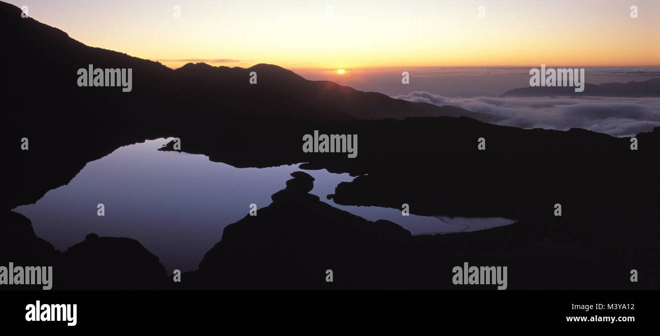 Nepal bagmati zone rasuwa district hi-res stock photography and images ...