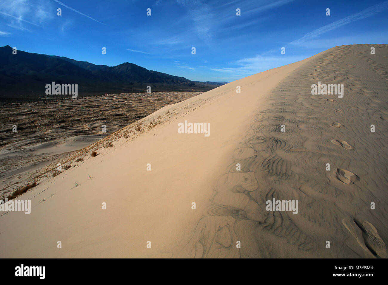 Kelso Dunes, California, USA. 10th Feb, 2018. Foot prints on the sand ...