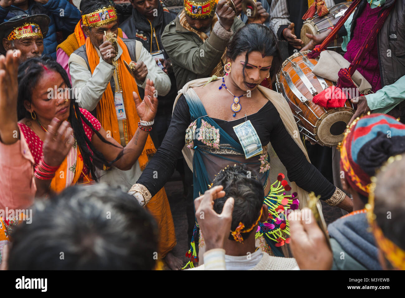 Kathmandu, Nepal. 12th Feb, 2018. Hindu devotees dancing to make Lord ...