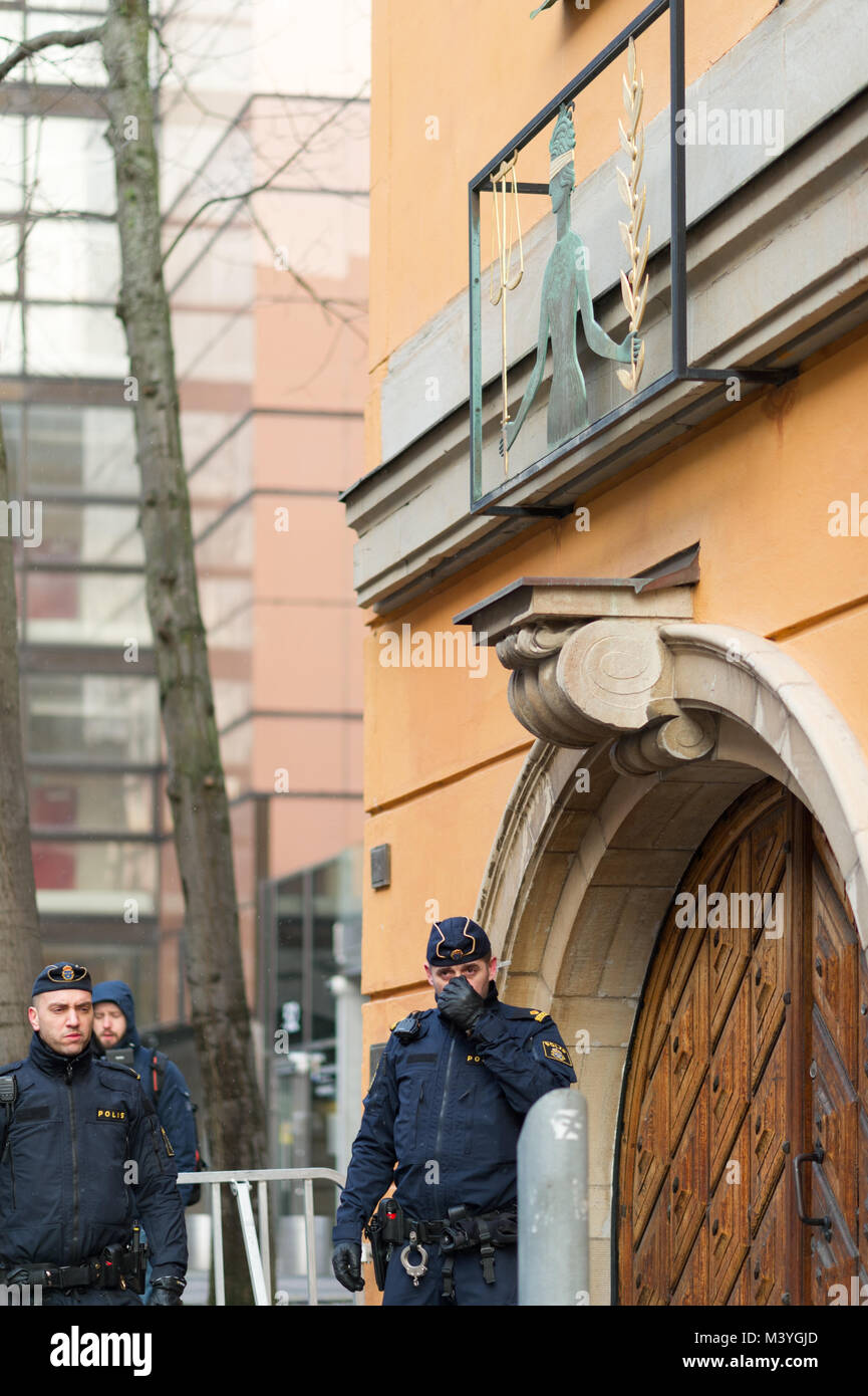 Security hall hi-res stock photography and images - Alamy