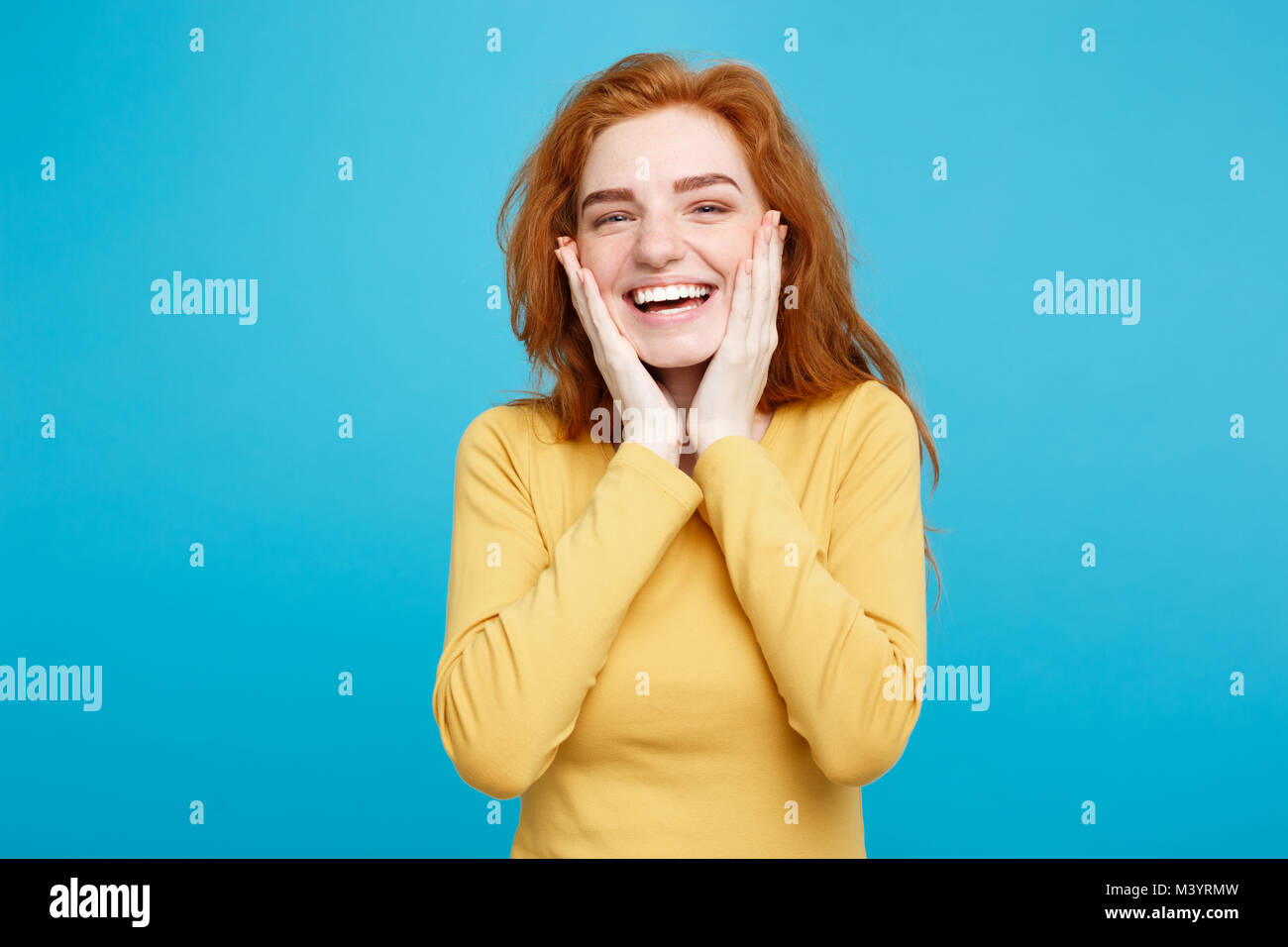 Lifestyle concept - Portrait of cheerful happy ginger red hair girl ...