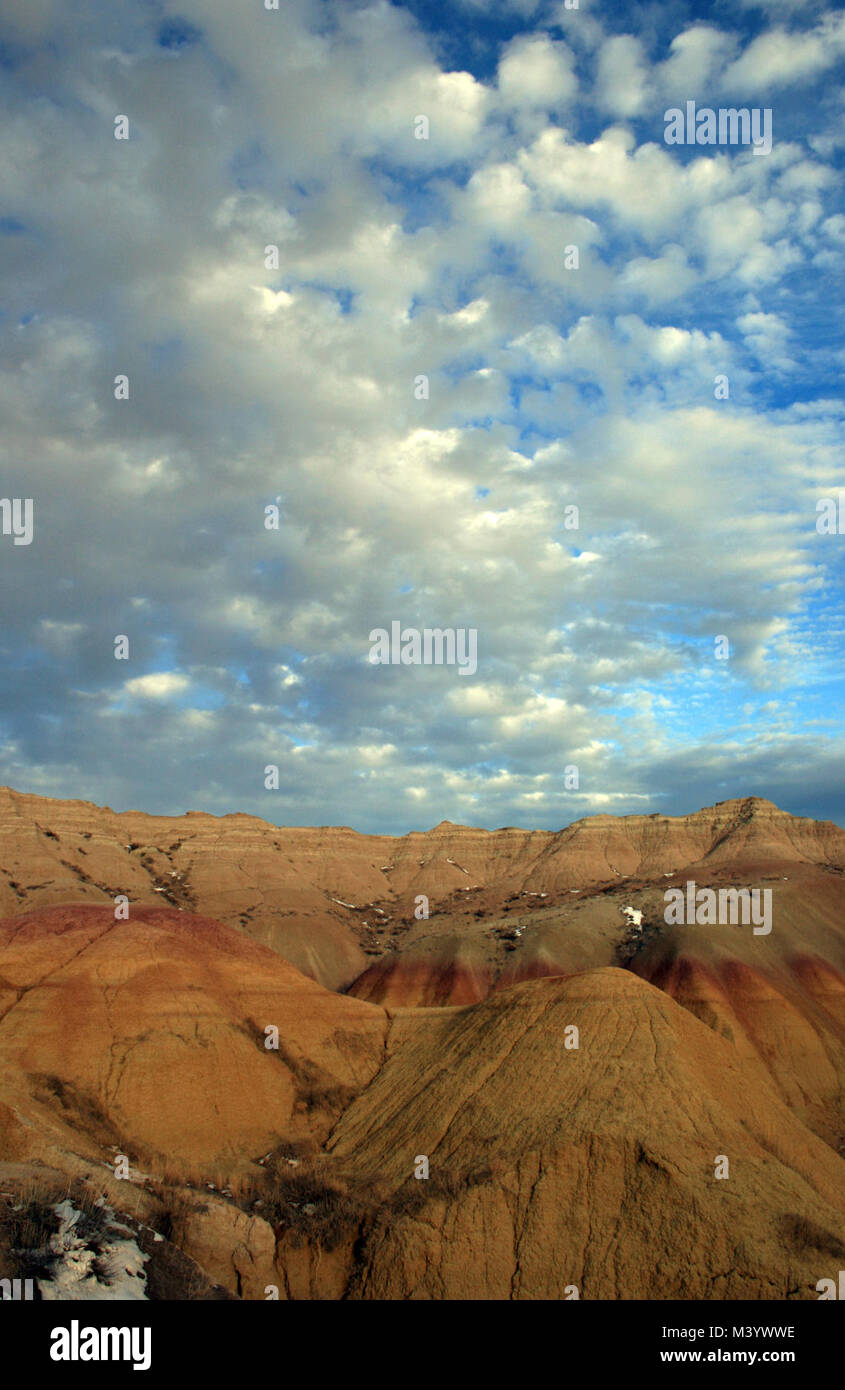 Sky over yellow mounds hi-res stock photography and images - Alamy