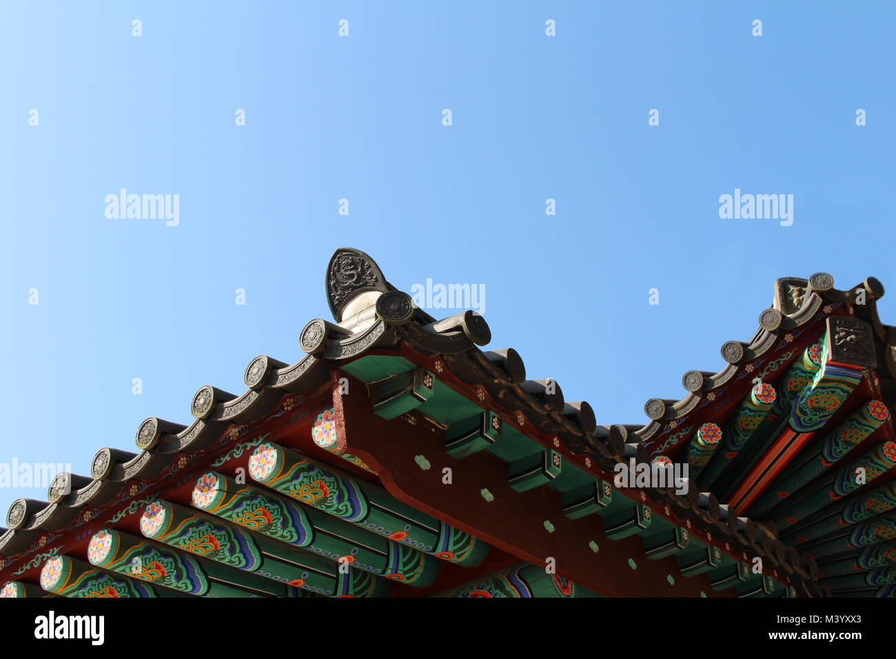Korean roof tile hi-res stock photography and images - Alamy