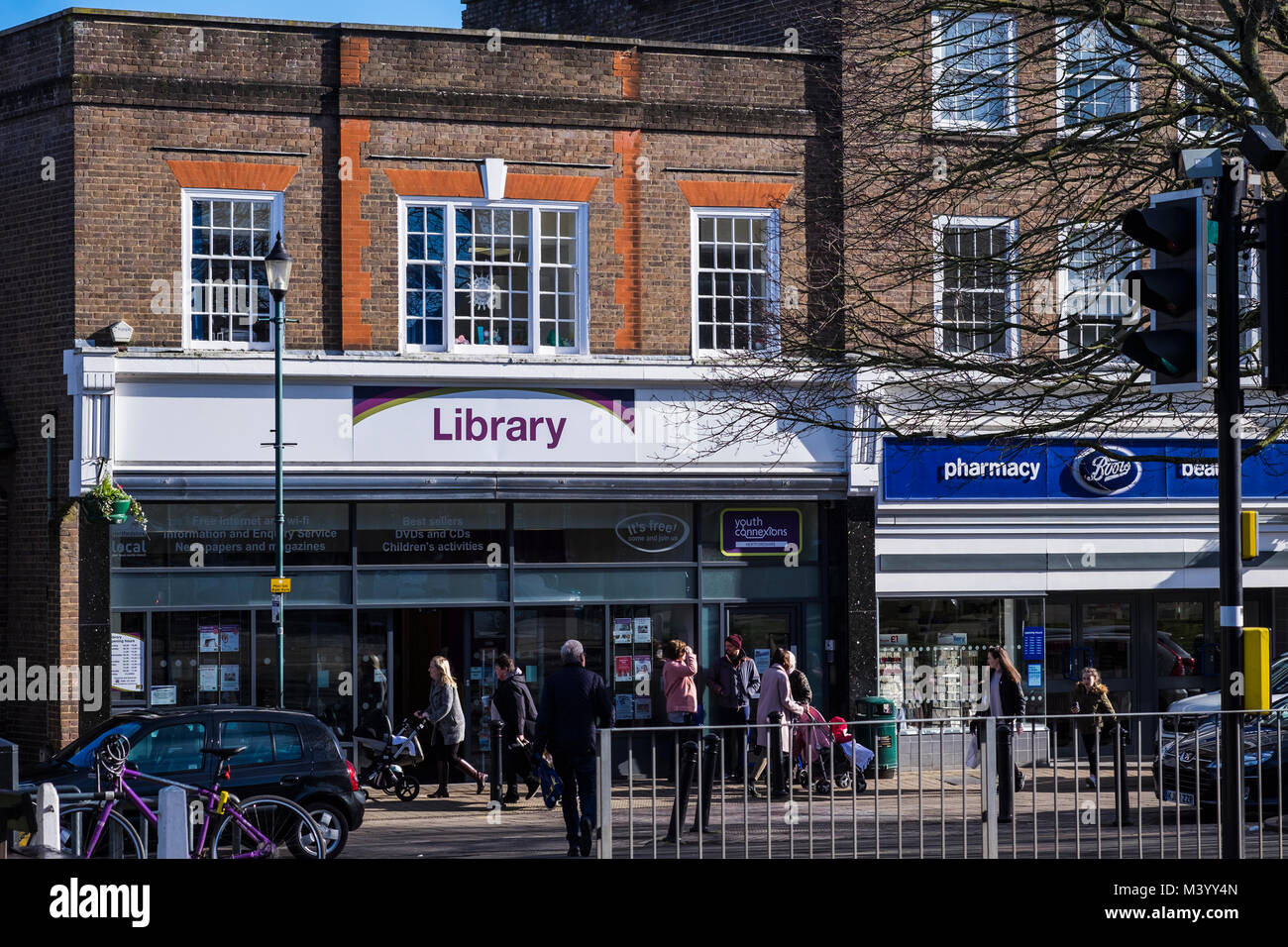 Harpenden high street hi-res stock photography and images - Alamy