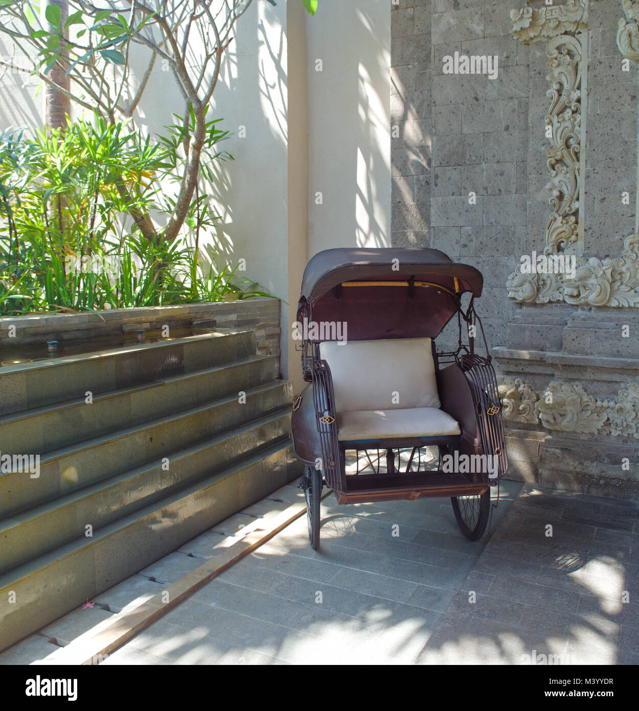 Vintage oriental rickshaw cab in Bali, Indonesia Stock Photo - Alamy