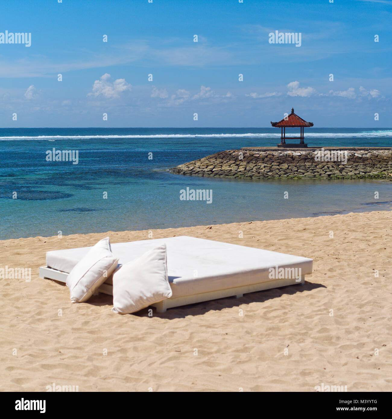 Bali, Indonesia luxury rest on beach Stock Photo - Alamy