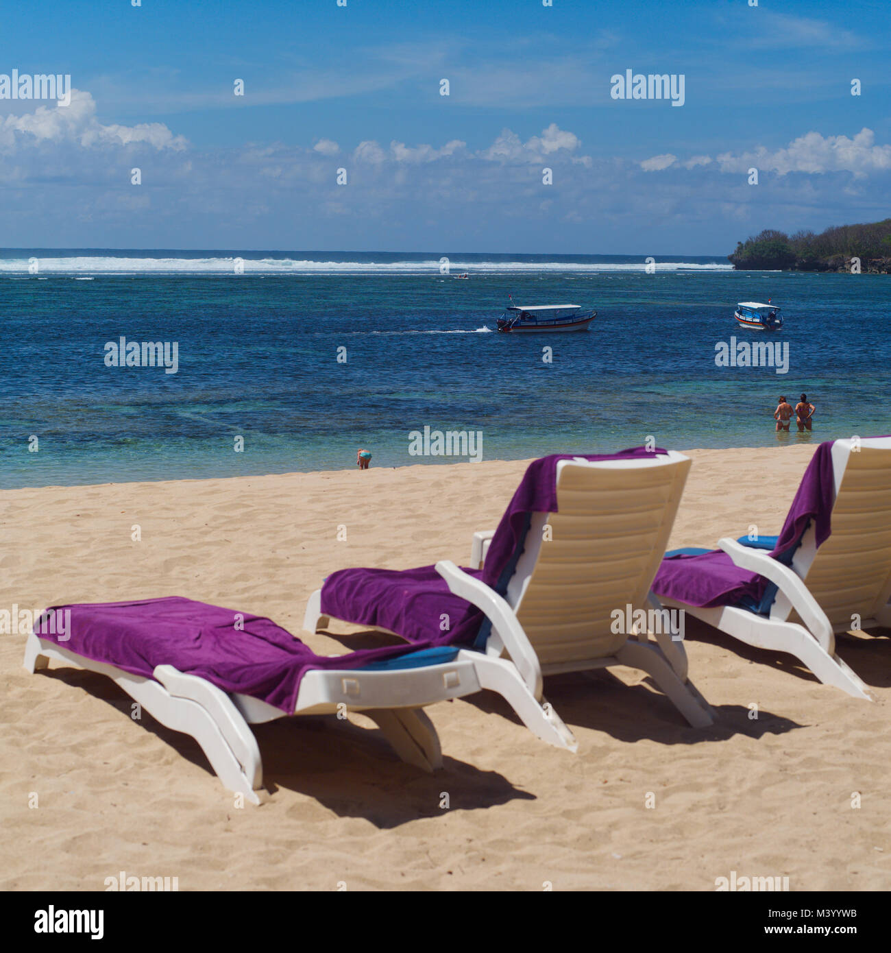 Bali, Indonesia luxury rest on beach Stock Photo - Alamy