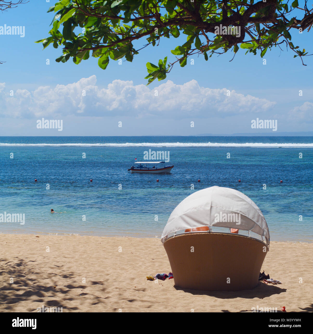 Bali, Indonesia luxury rest on beach Stock Photo - Alamy