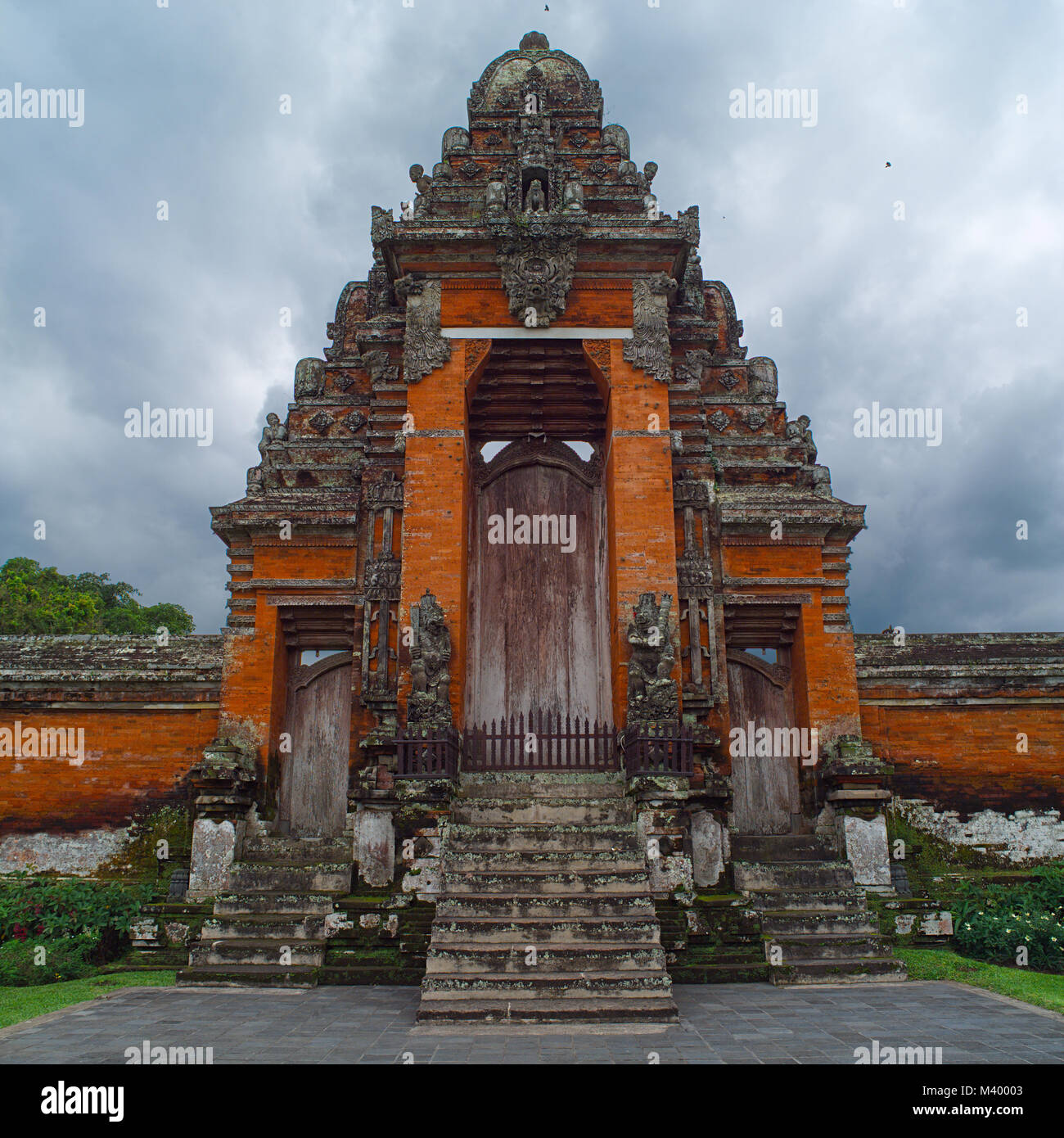 Royal temple Taman Ayun, Mengwi, Bali, Indonesia Stock Photo - Alamy