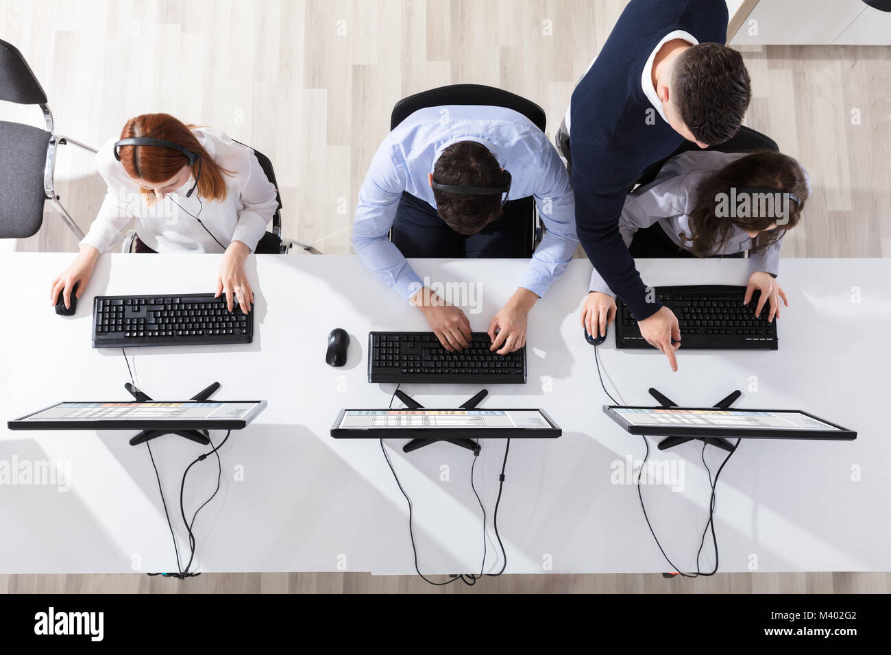 Call center operator in hi-res stock photography and images - Alamy