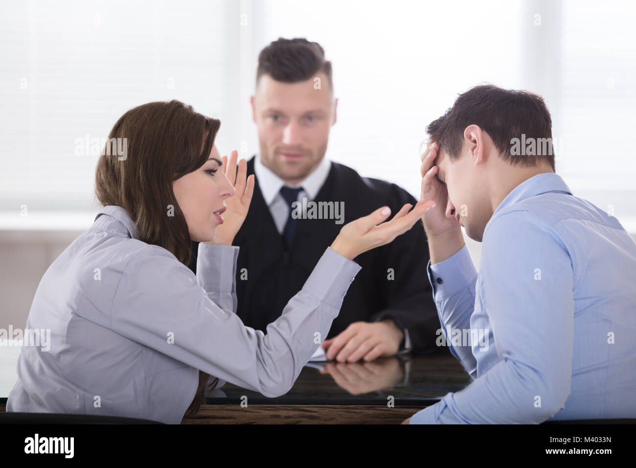 Young couples arguing hi-res stock photography and images - Alamy