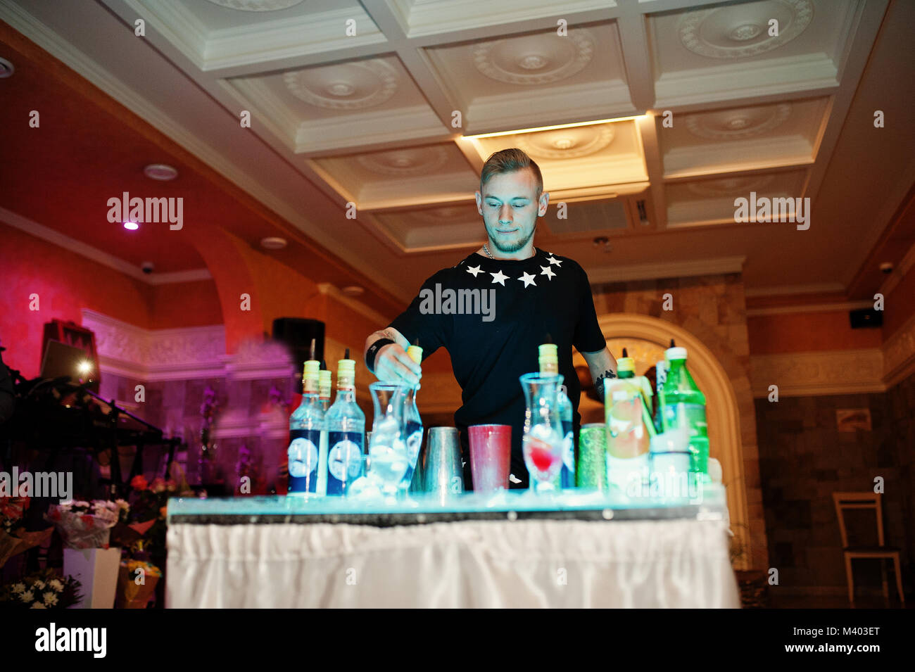 Tricks barman hi-res stock photography and images - Alamy