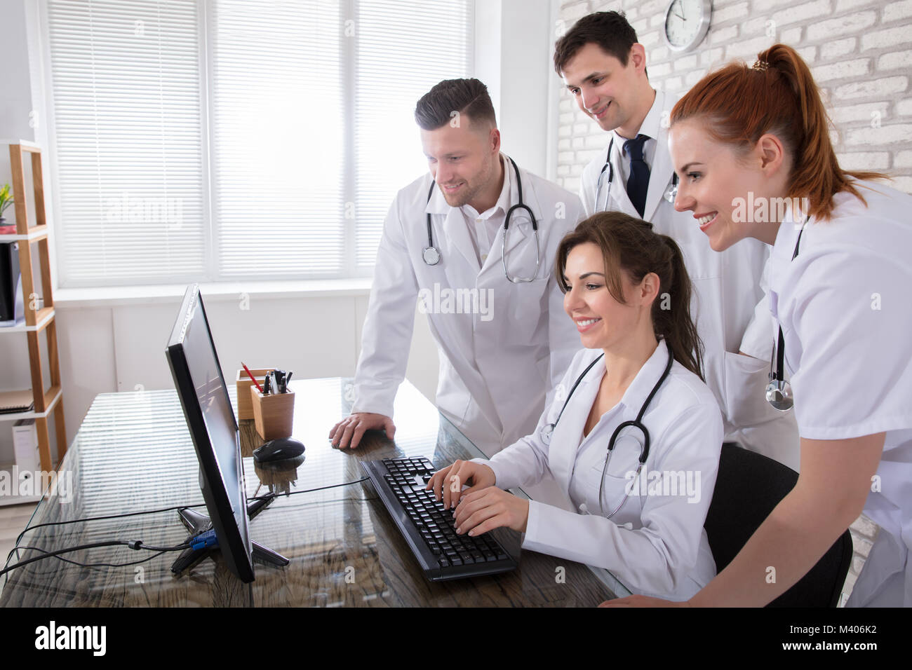 Adult computer job training hi-res stock photography and images - Alamy