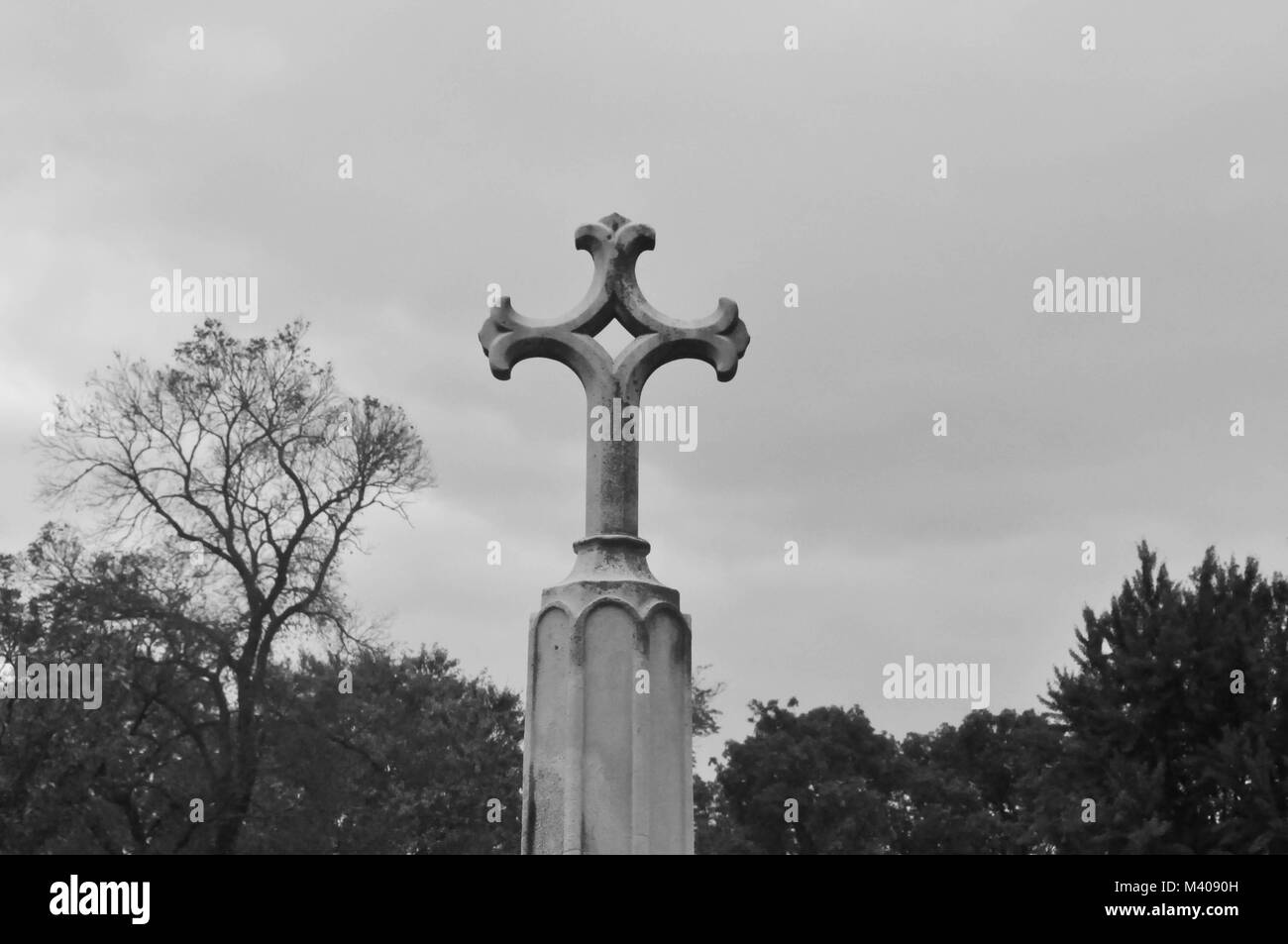 Statue of hope Black and White Stock Photos & Images - Alamy