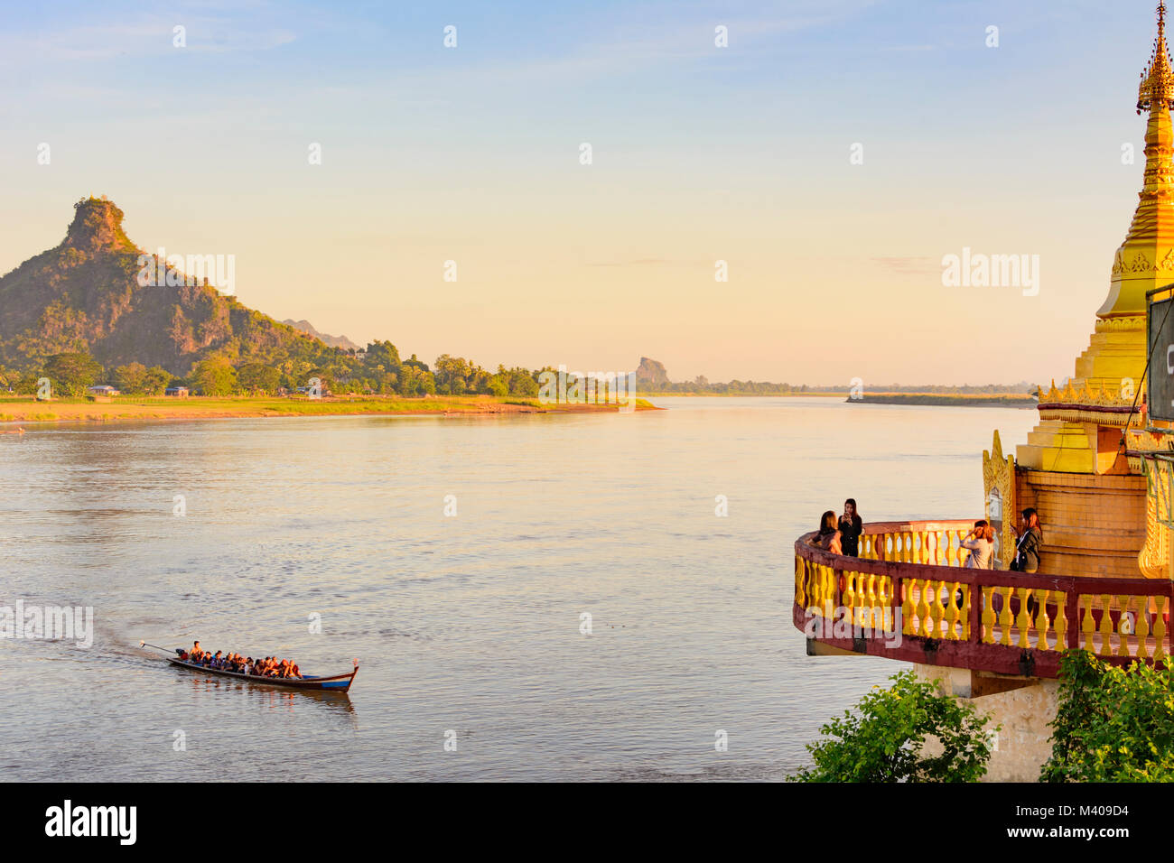 Hpa-An: Thanlwin (Salween) River, Shweyinhmyaw Paya temple pagoda ...