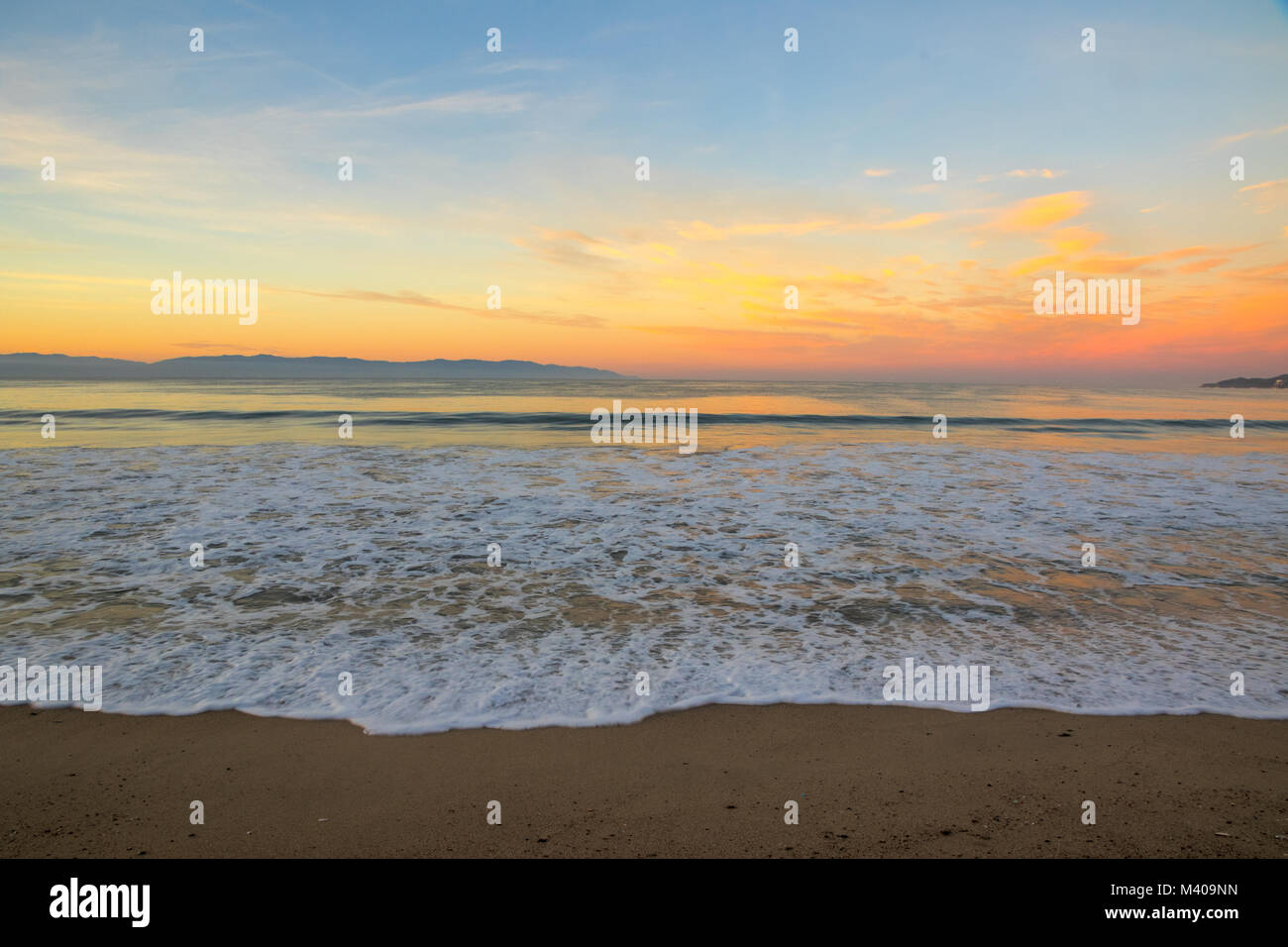 Sunrise on the beach in Bucerias, Nayarit, Mexico Stock Photo - Alamy