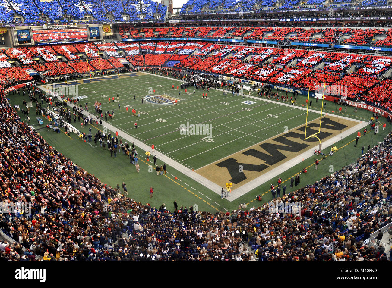 Card stunt hi-res stock photography and images - Alamy