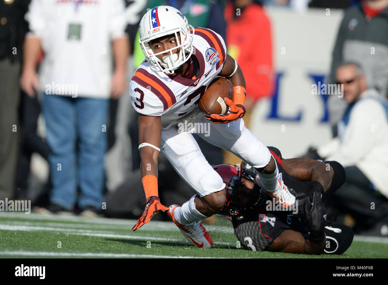 Cincinnati’s Virginia Tech’s Howard Wilder catches Virginia Tech’s Greg ...