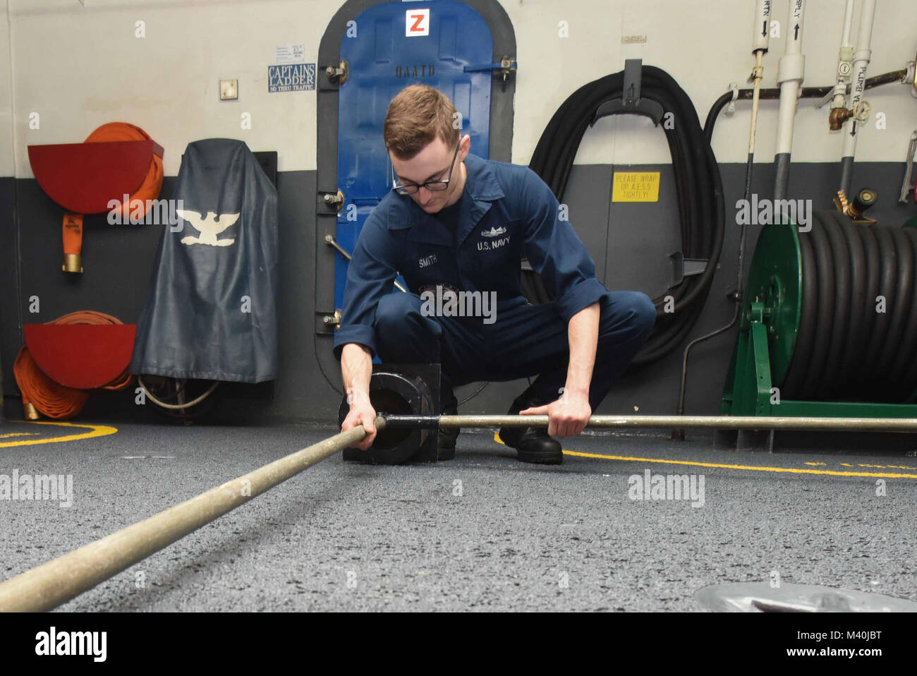 150501-N-GZ947-043 PACIFIC OCEAN (May 1, 2015) - Electrician's Mate ...