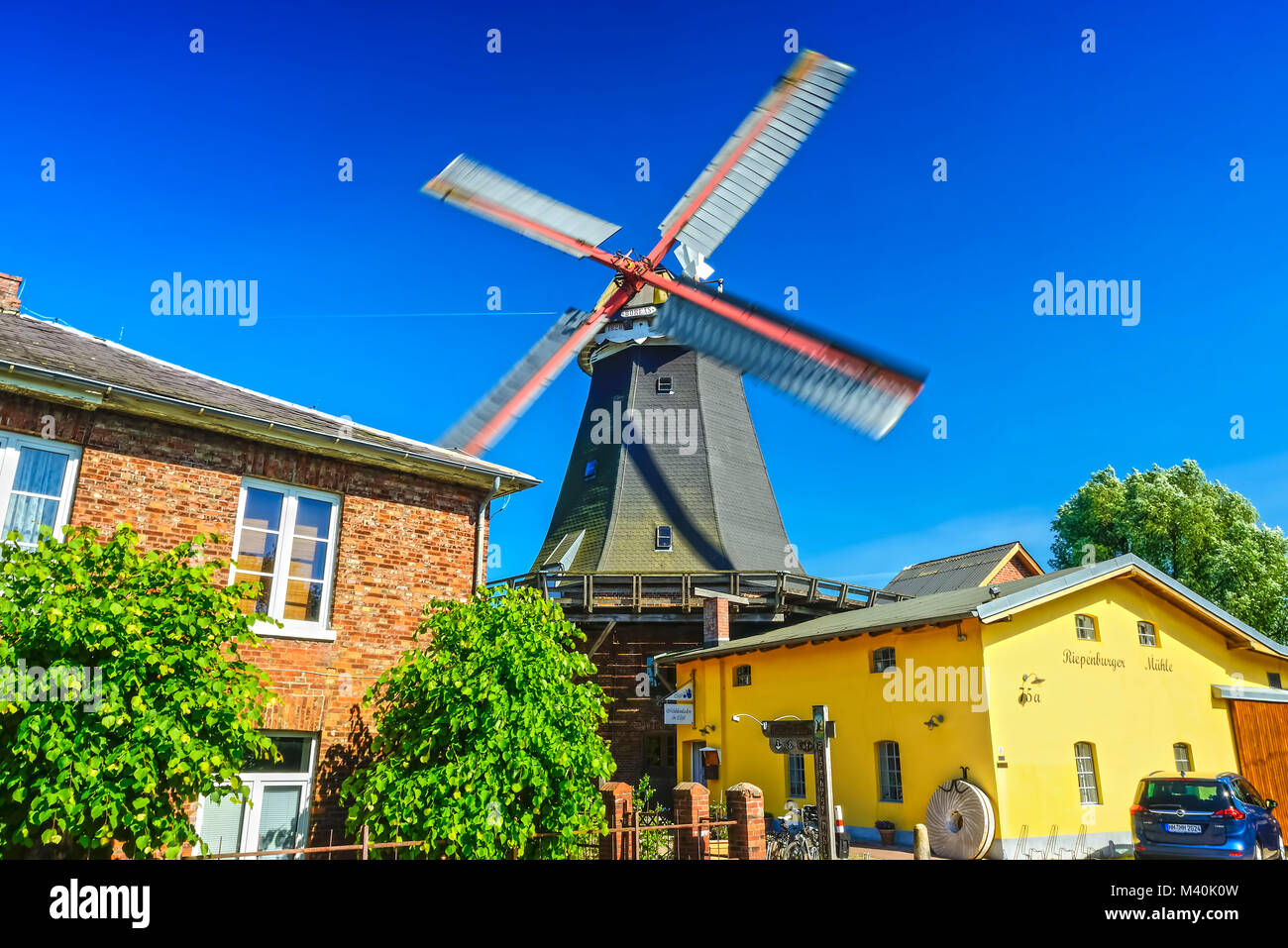 Drehende hi-res stock photography and images - Alamy