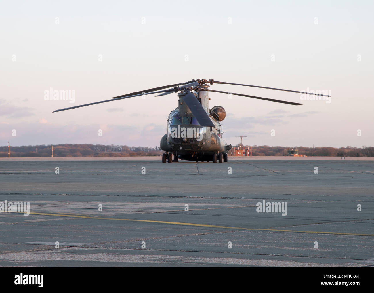 Boeing Chinook Helicopter High Resolution Stock Photography and Images ...