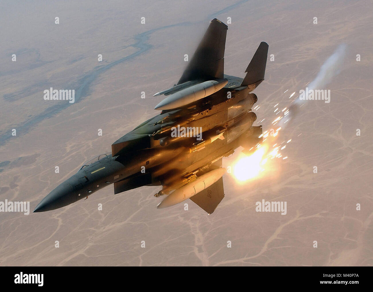 F-15E Strike Eagle (U.S. Air Force photo/Staff Sgt. Aaron D. Allmon II ...