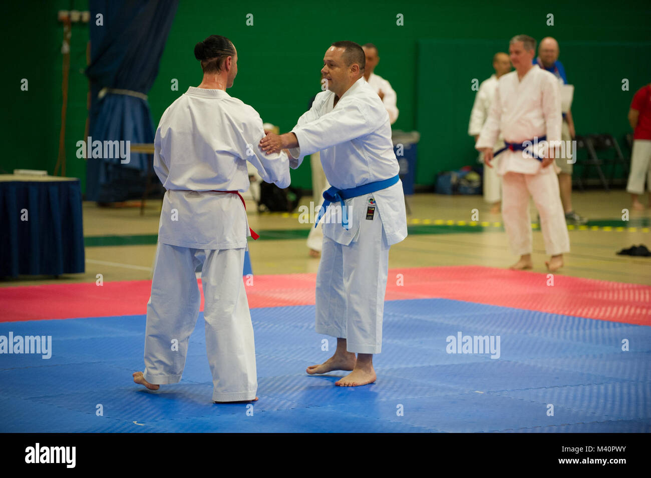 44 pf hi-res stock photography and images - Alamy